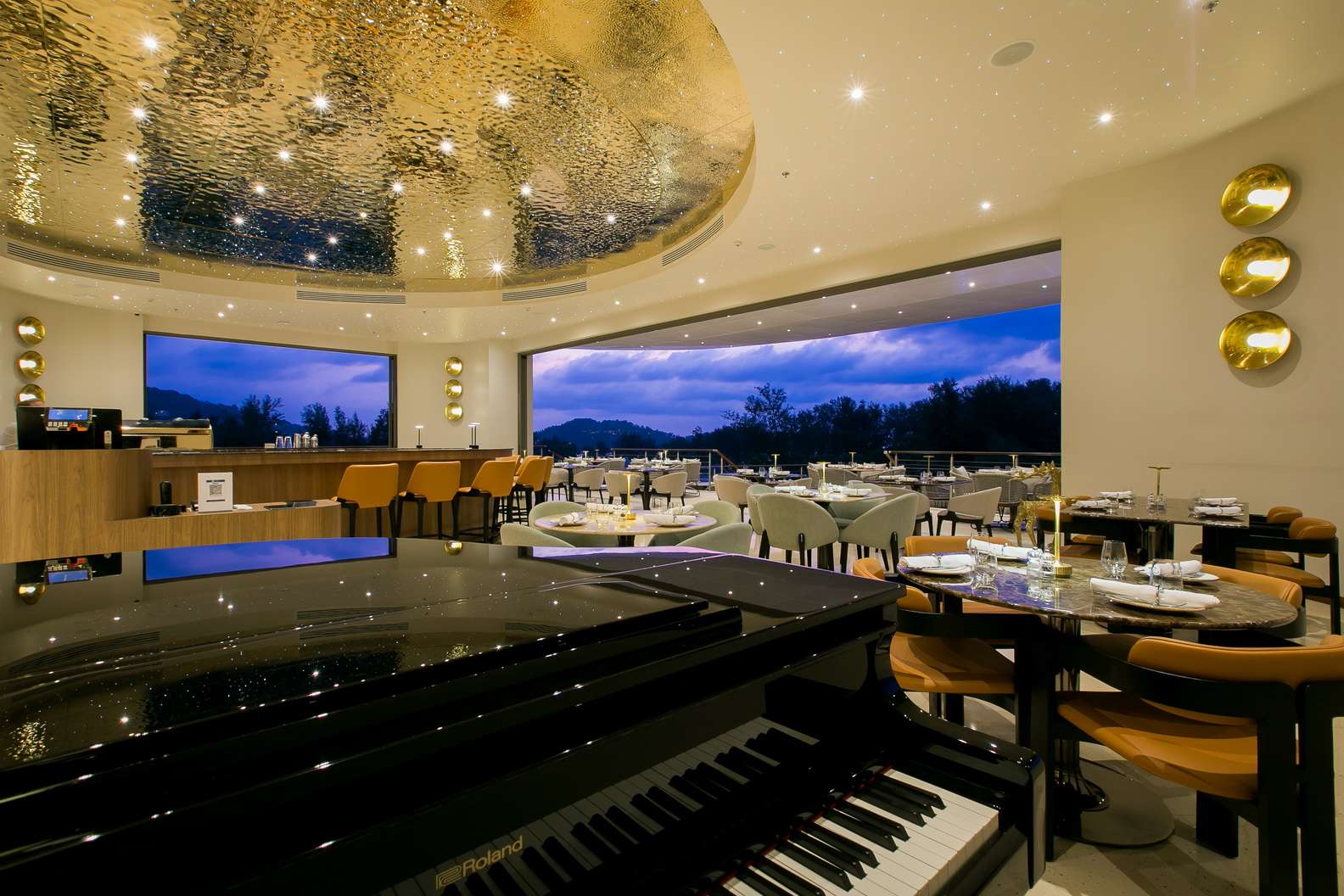 About Us | 7Floor Restaurant
